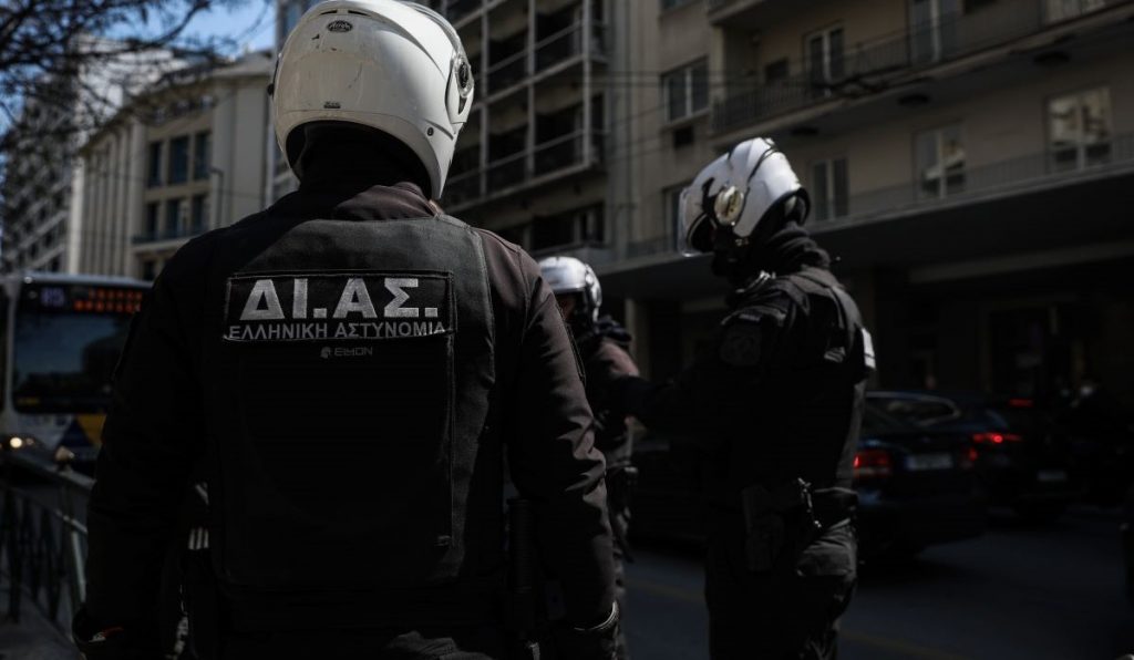 Θεσσαλονίκη: Επεισοδιακή καταδίωξη κλεμμένου Ι.Χ. – 16χρονος οδηγός ...