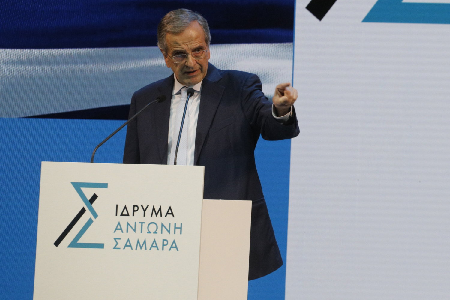 Σαμαράς: Ξεκάθαρες απαντήσεις για τις υποκλοπές, χωρίς το απόρρητο ως ...