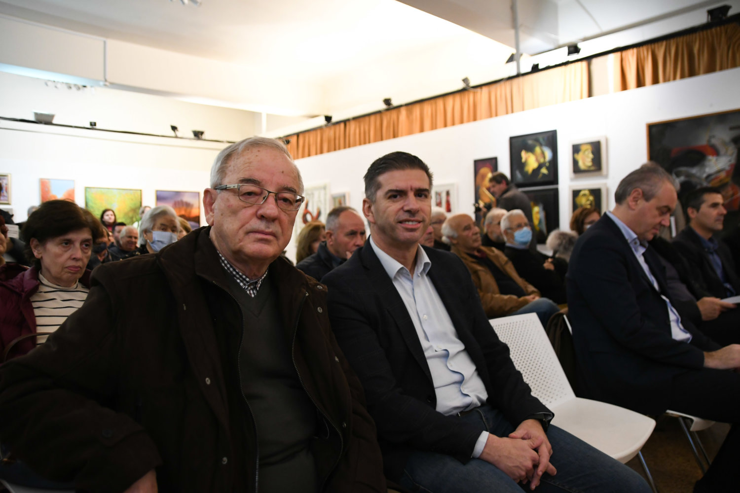 Παρουσιάστηκε το βιβλίο «Το Σαραντάπορο Ελασσόνας – Ο τόπος και οι ...