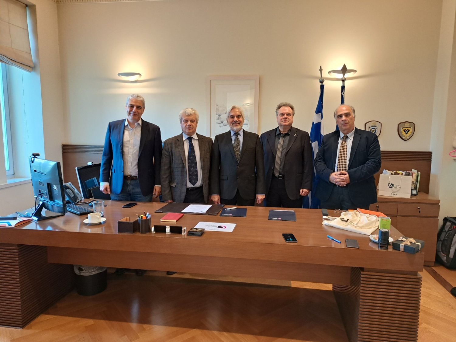 Μνημόνιο συνεργασίας μεταξύ Ανοικτού Πανεπιστημίου Κύπρου και Ελληνικού ...