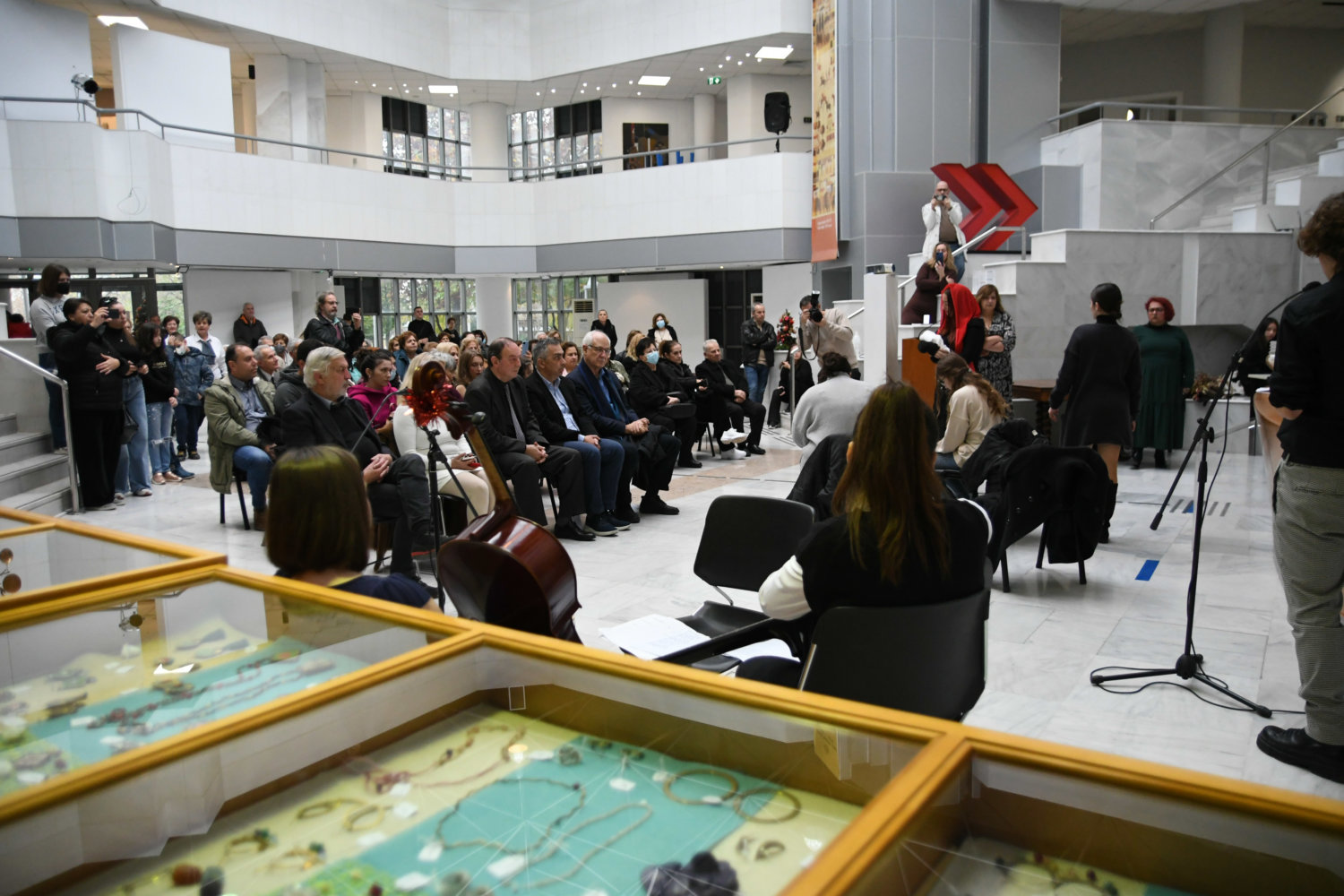 Λάρισα: Χριστουγεννιάτικη εκδήλωση της 1ης Κοινότητας (φωτό ...