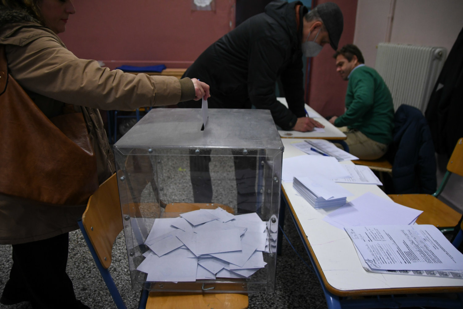 Εκλογές ΕΛΜΕ: Πρώτη δύναμη η ΔΑΚΕ - larissanet.gr