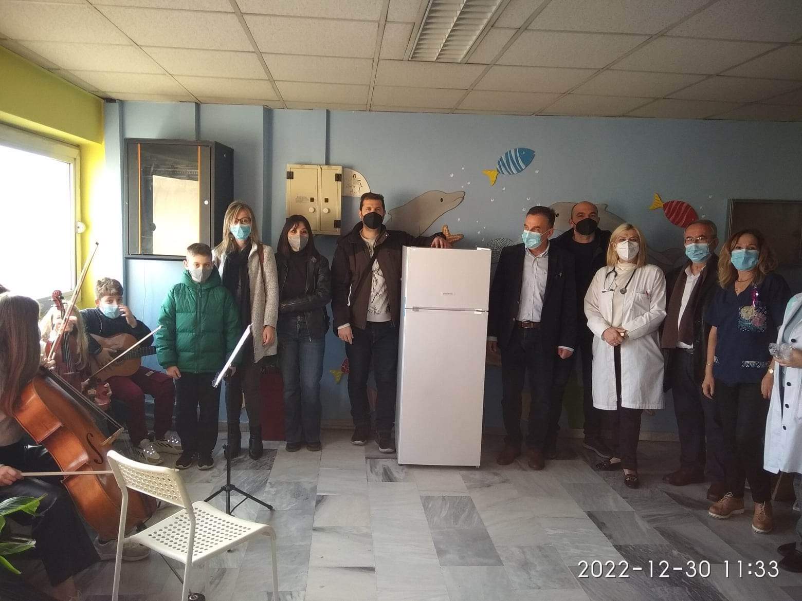 Προσφορά στο ΓΝΛ από το 27ο Δημοτικό: Συγκίνηση με τους μαθητές να ...