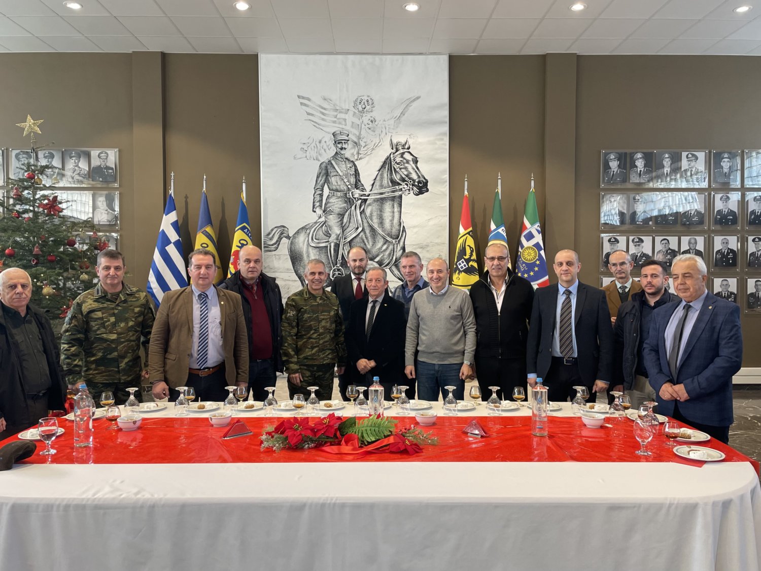 Ανταλλαγή ευχών του ΣΕΑΝ Λάρισας με τον Διοικητή της 1ης Στρατιάς και ...