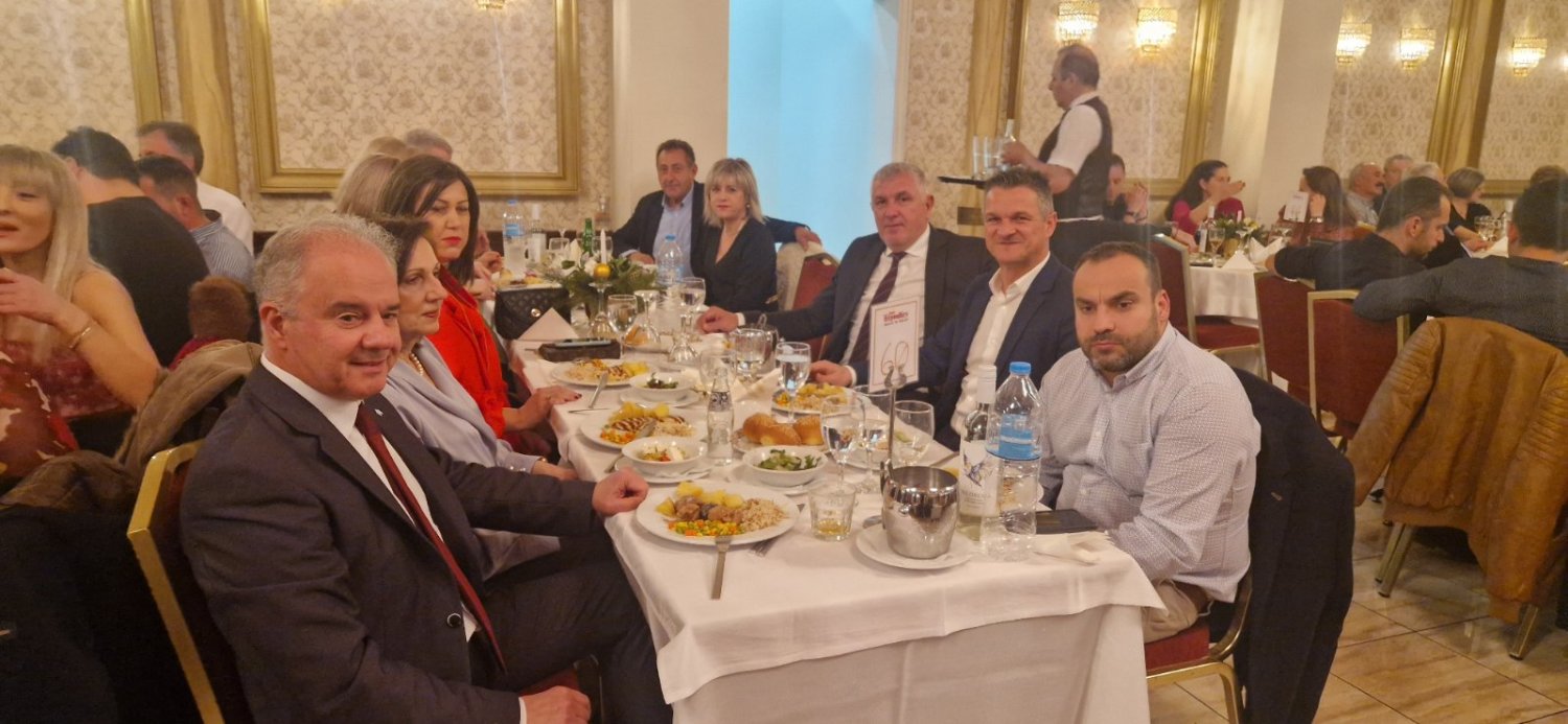 Εικόνες από το χορό του Μ.Ε.Σ. Απανταχού Παραποταμιτών «Προφήτης Ηλίας ...