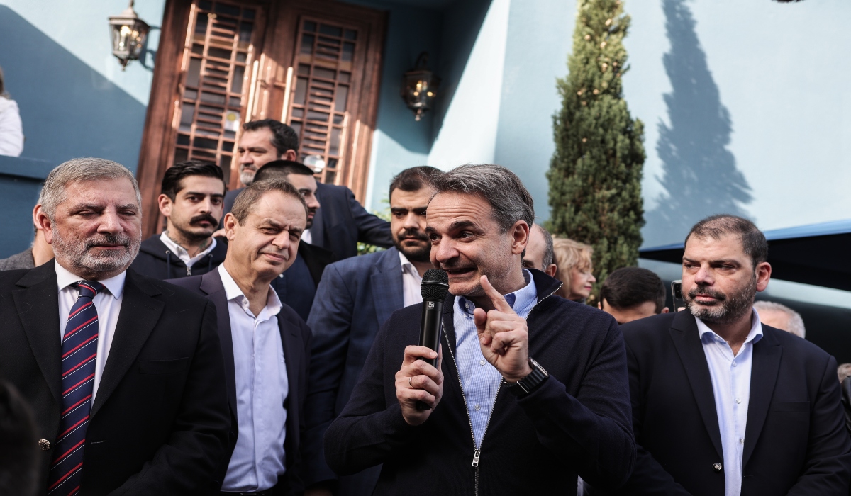 Ο Κυριάκος Μητσοτάκης επισκέφθηκε τον Κορυδαλλό και υποσχέθηκε ...