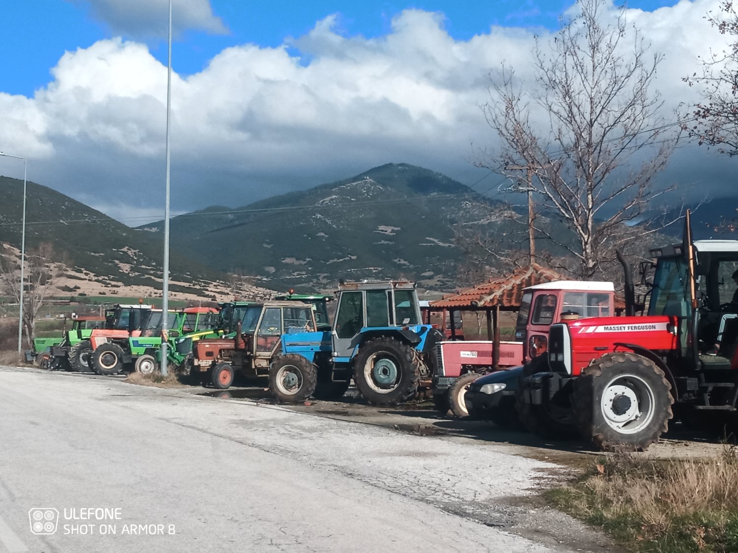 Και οι αγρότες από Δολίχη και Πύθιο έβγαλαν τα τρακτέρ τους (φωτ ...