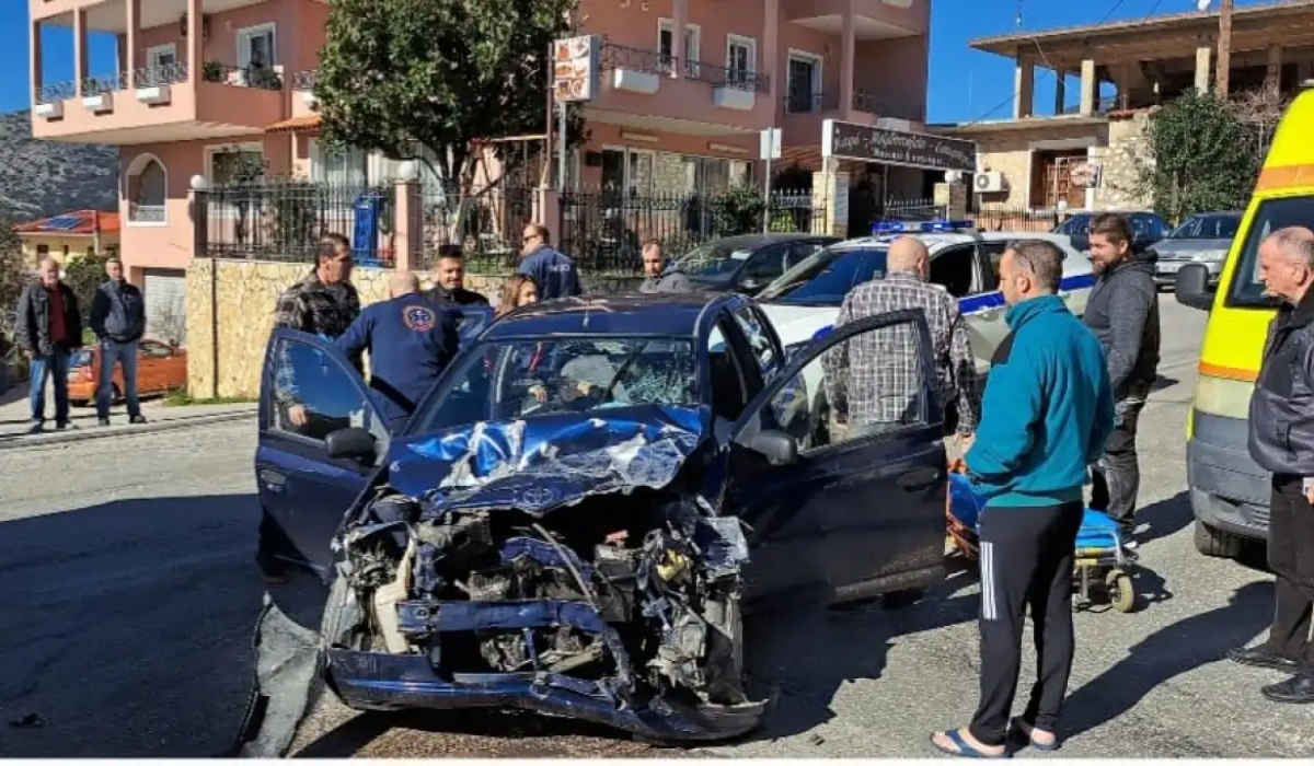 Θανατηφόρο τροχαίο στην Παραμυθιά - Ηλικιωμένος έπαθε καρδιακό την ώρα ...