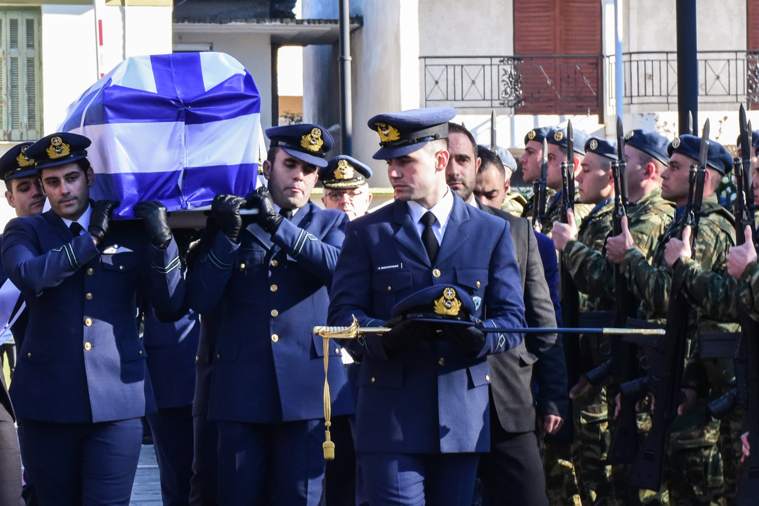 Κηδεία Μάριου Τουρούτσικα: Οι συγκλονιστικοί επικήδειοι των γονιών του ...