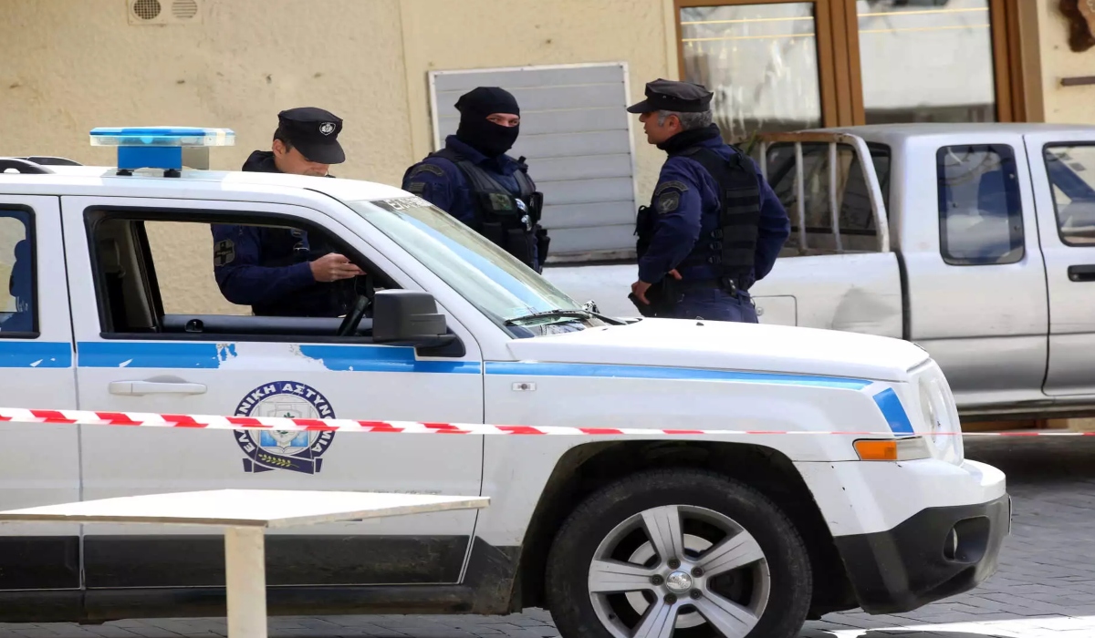 Θεσσαλονίκη: Η ΕΛΑΣ εξάρθρωσε εγκληματική ομάδα, που έκανε διαρρήξεις ...