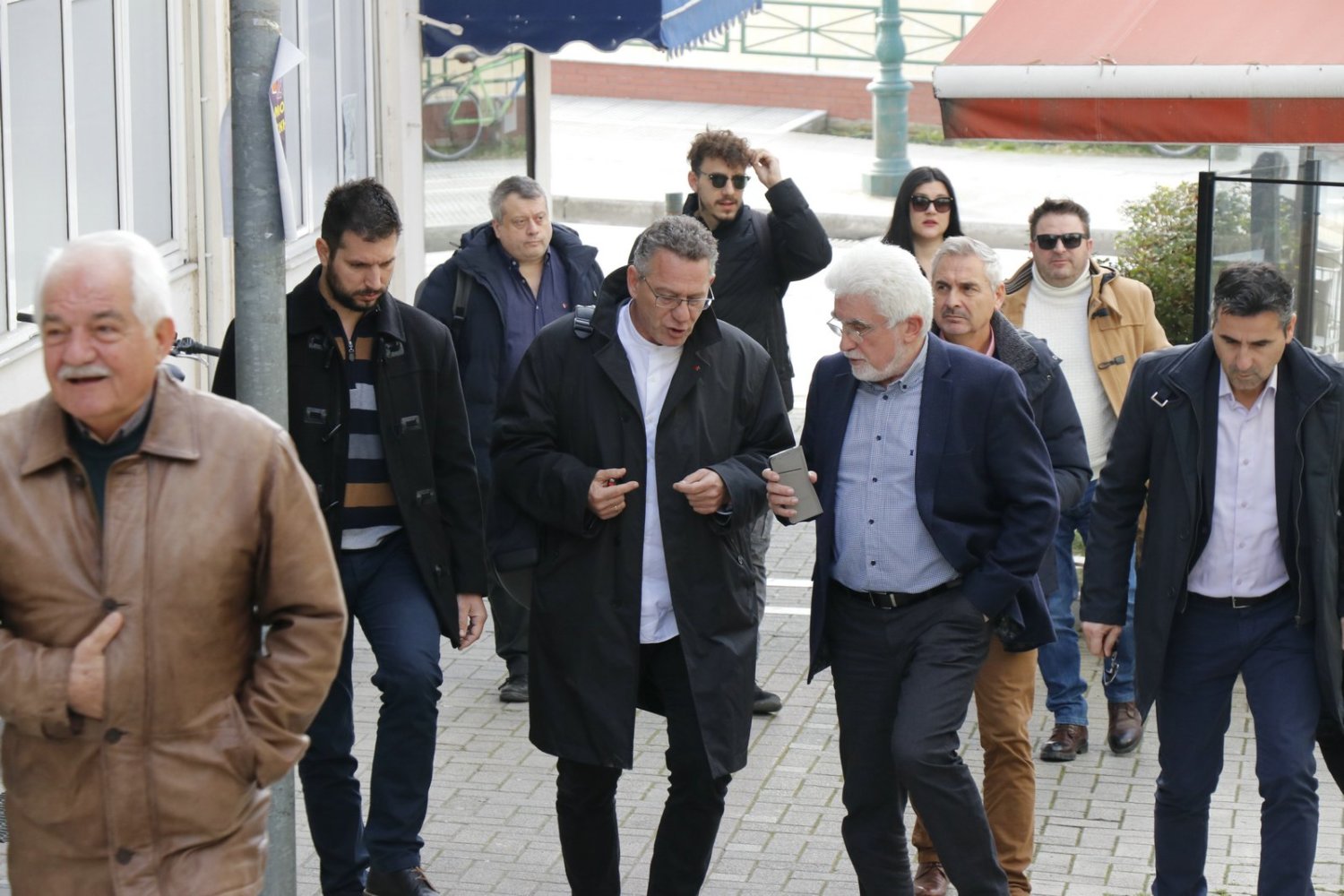 Συνεχίζει τις επαφές με τους πολίτες ο Γιάννης Καριπίδης - larissanet.gr
