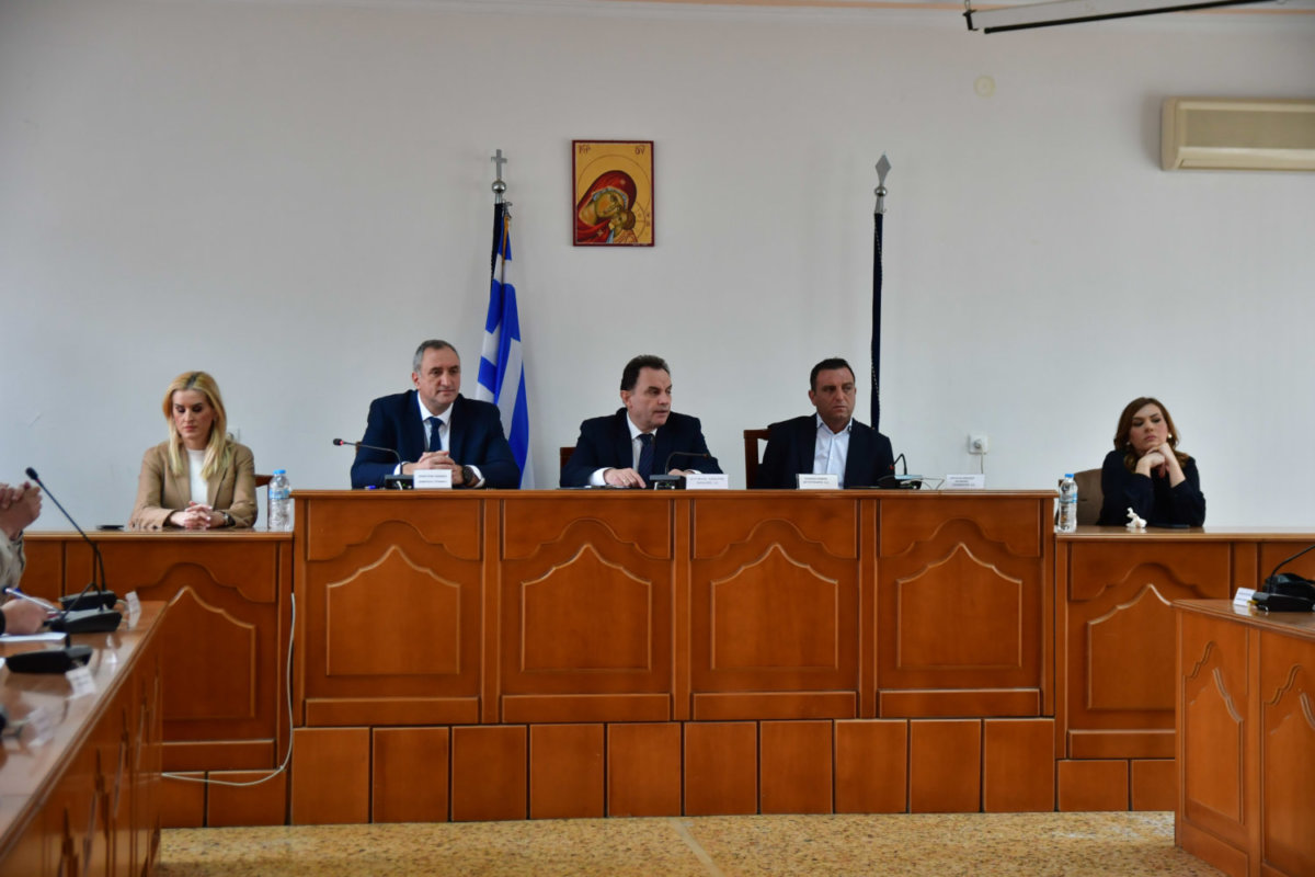 Η απάντηση της Πανελλήνιας Ομοσπονδίας Μπλόκων στην Στέλλα Μπίζιου ...