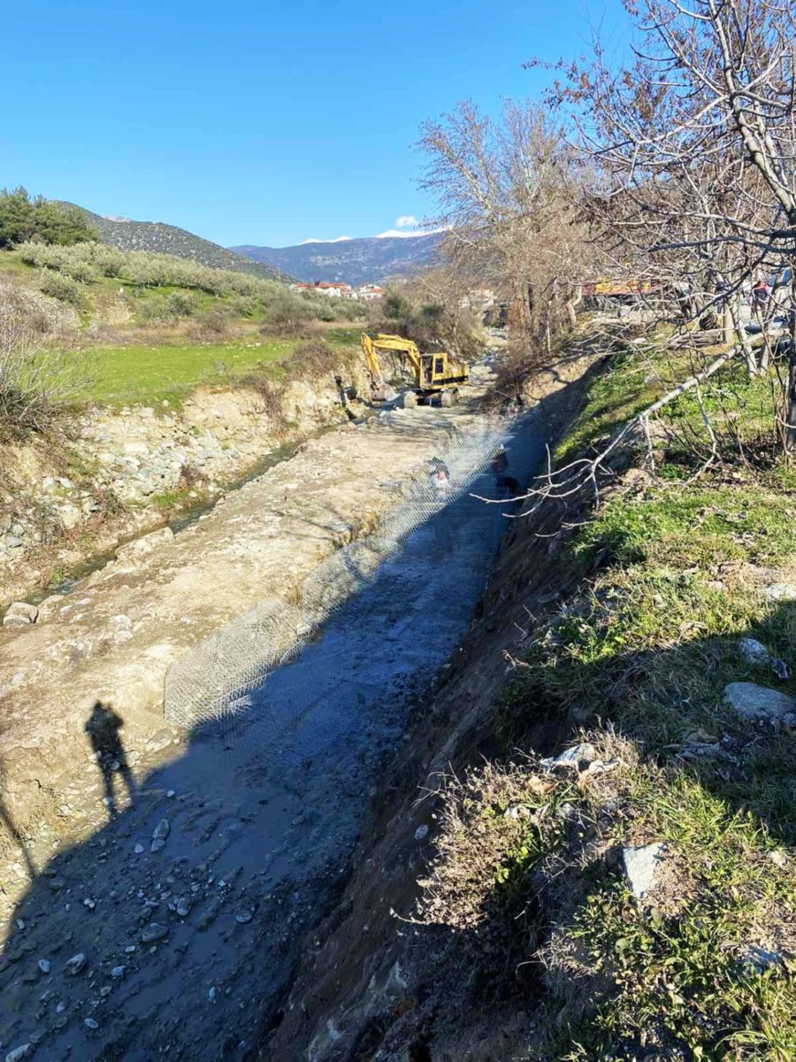 Συρματοκιβώτια στο ρέμα των Γόννων κατασκευάζει η Περιφέρεια Θεσσαλίας ...