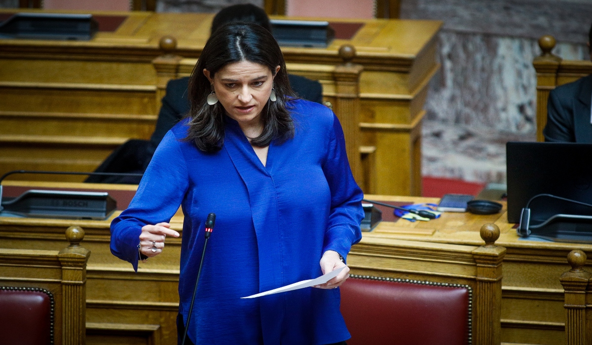 Νίκη Κεραμέως: Τα τέσσερα «όπλα» του υπουργείου Παιδείας για την ...