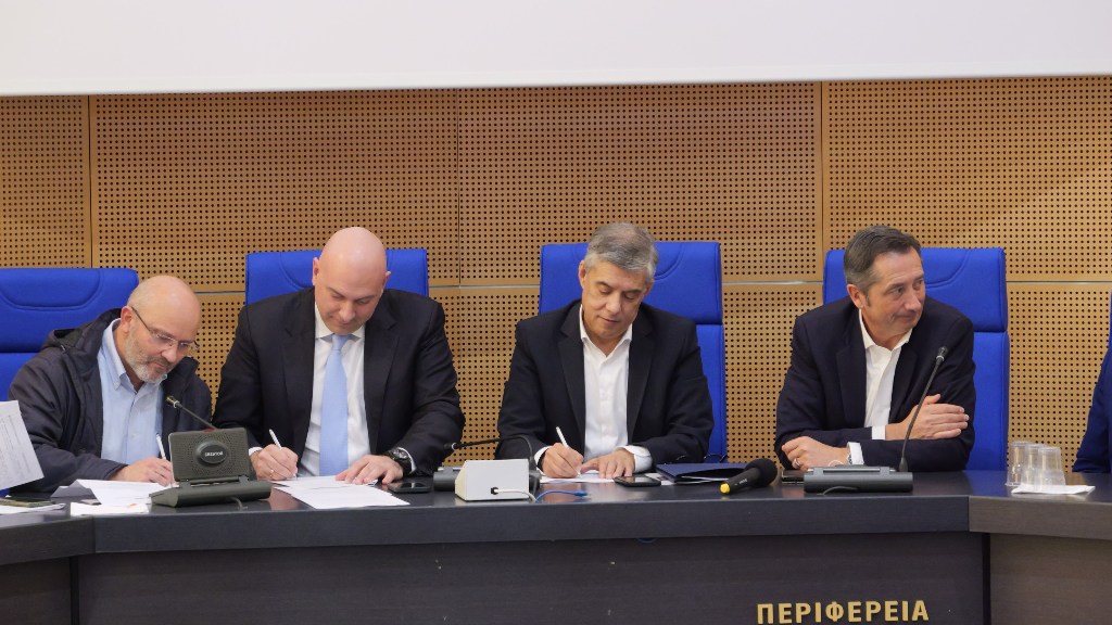 Δωρεάν ρεύμα σε χιλιάδες αγρότες με φωτοβολταϊκό πάρκο σε αρδευτικά ...
