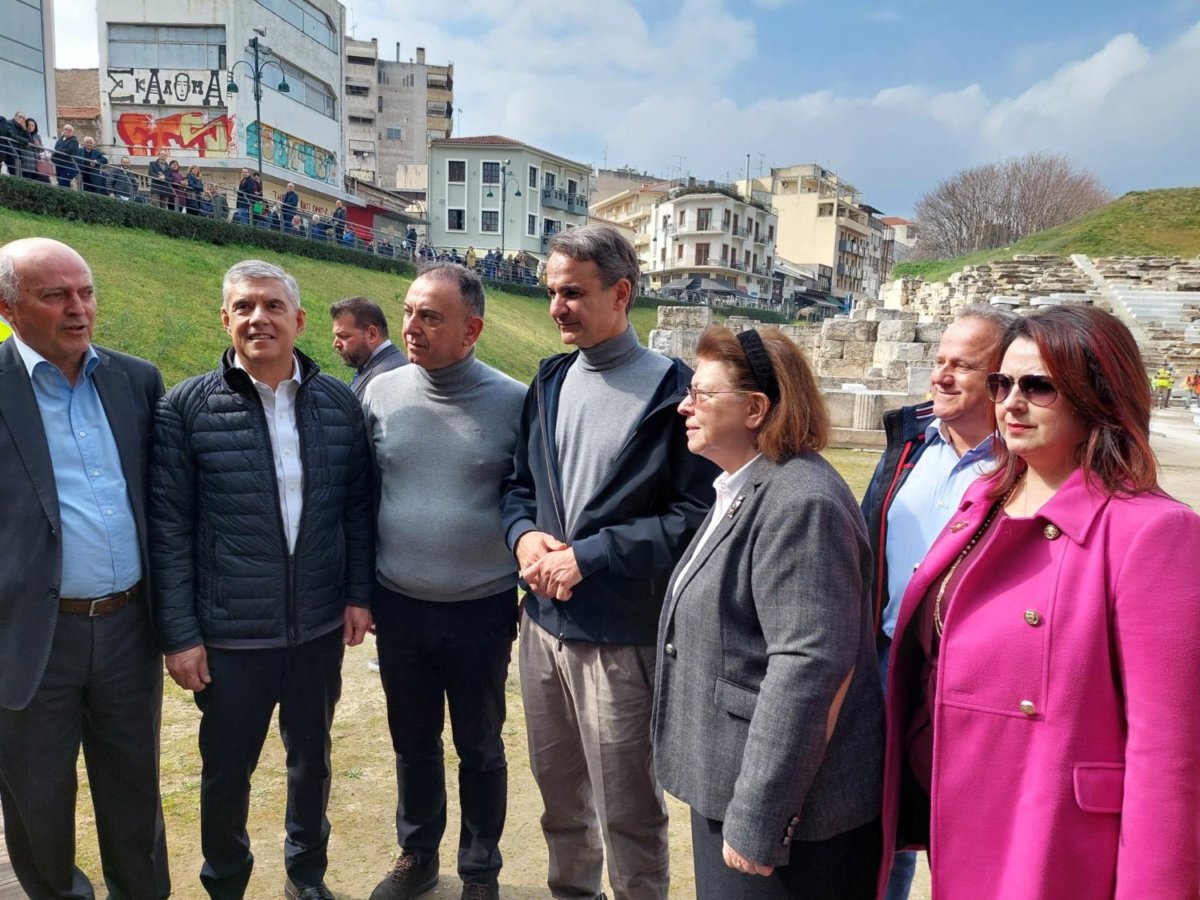 Στο Αρχαίο Θέατρο Λάρισας ο Κυριάκος Μητσοτάκης (φωτ. & βίντεο ...