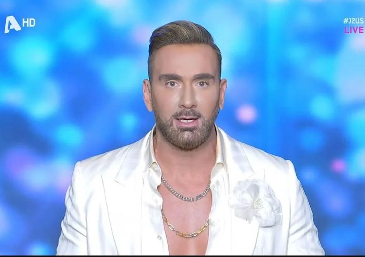 J2US - Νίκος Κοκλώνης: Θέλω λίγο την προσοχή σας... - Όσα είπε στο τέλος του show (βίντεο ...