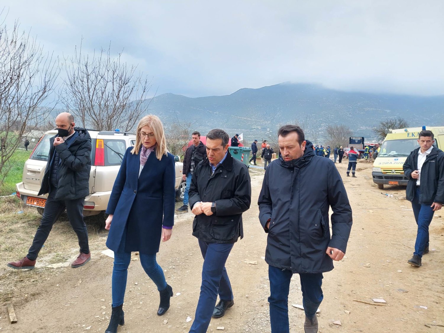 Αλ. Τσίπρας από Τέμπη: Είδα συγκλονιστικές εικόνες - Ζούμε μια ...