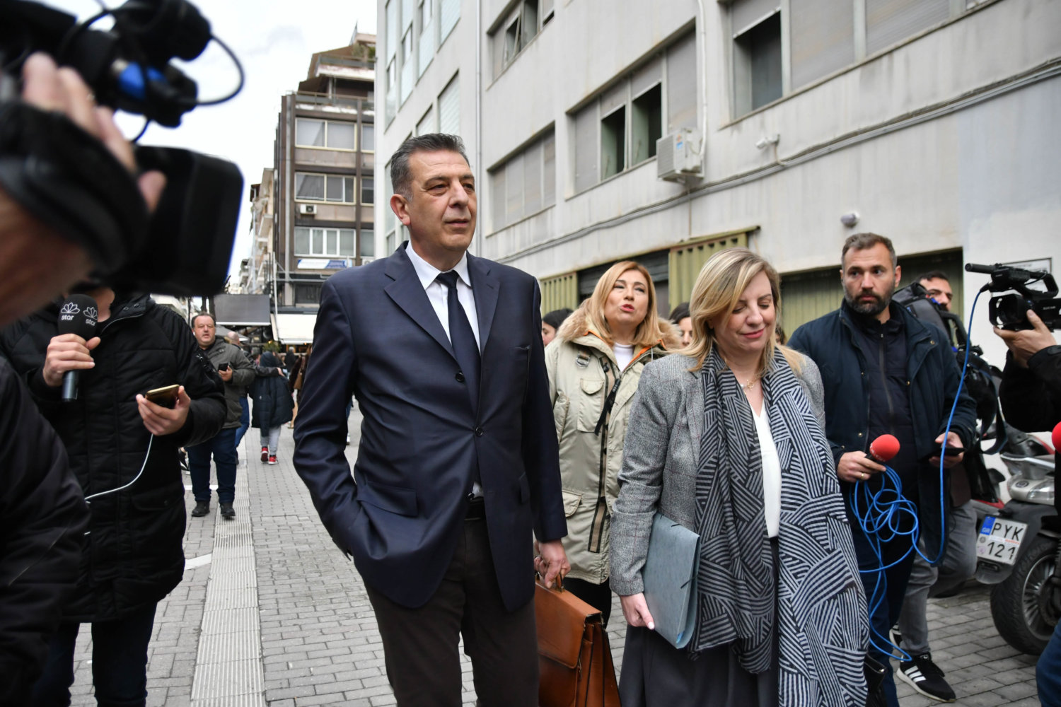 Τραγωδία στα Τέμπη: Αύριο απολογείται ο σταθμάρχης της Λάρισας (βίντεο ...
