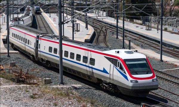 Πρόστιμα σε ΟΣΕ και Hellenic Train επέβαλλε η ΡΑΣ: Η ταλαιπωρία στην ...
