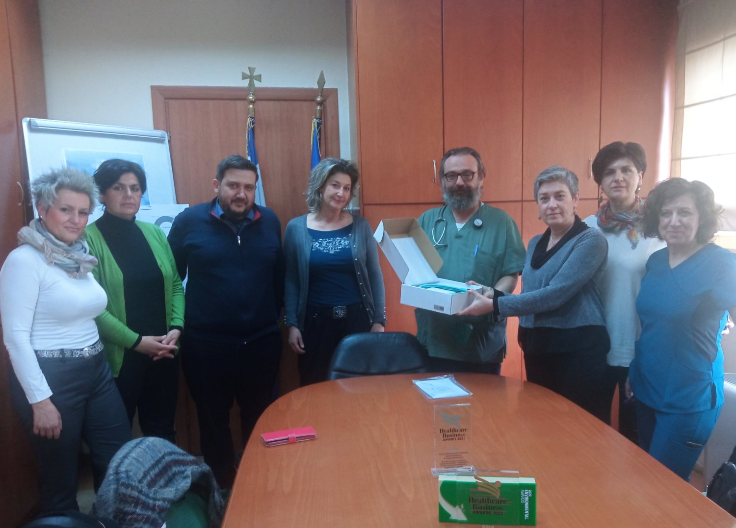 Δωρεά από τις Κυρίες της Ισραηλιτικής Κοινότητας Λάρισας στο ΓΝΛ για το ...
