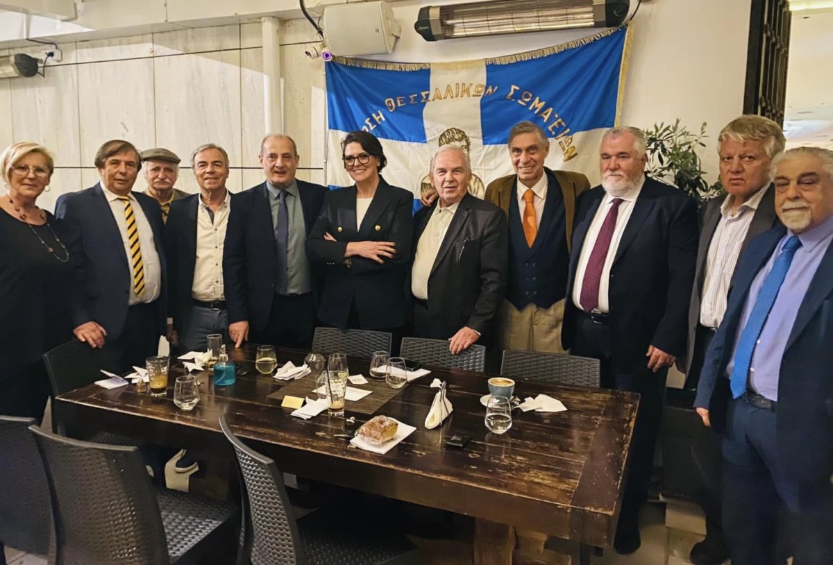 Εικόνες από την κοπή πίτας της "Πανθεσσαλικής Στέγης" - larissanet.gr