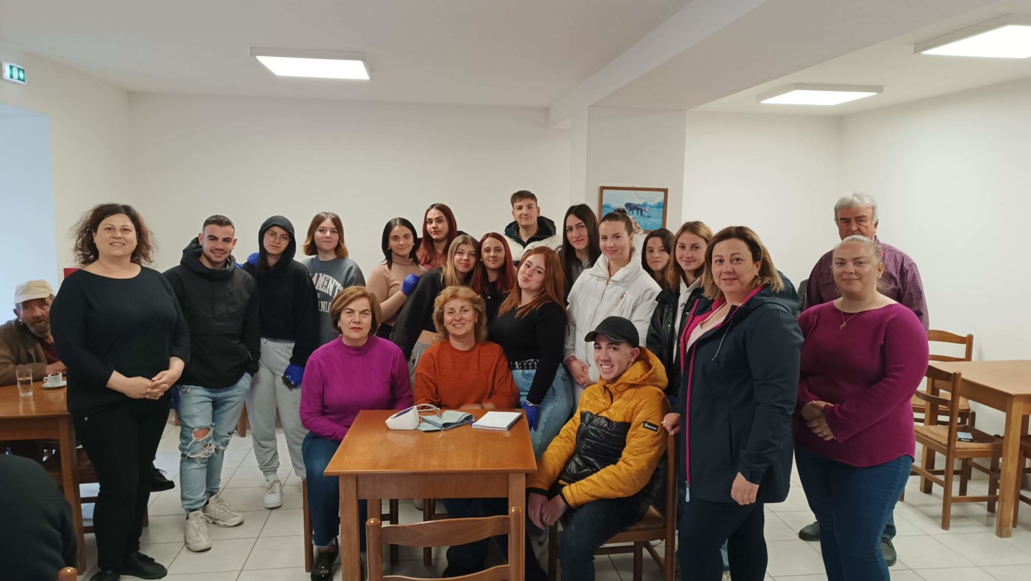 Διδακτική επίσκεψη του ΕΠΑΛ Ελασσόνας στο ΚΑΠΗ - larissanet.gr