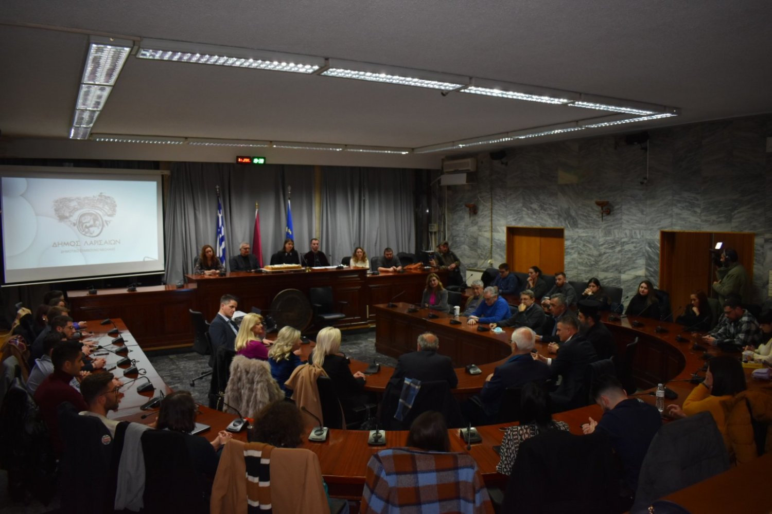 Δημοτικό Συμβούλιο Λάρισας: Αποσύρθηκε το θέμα της ίδρυσης Πρότυπου ...