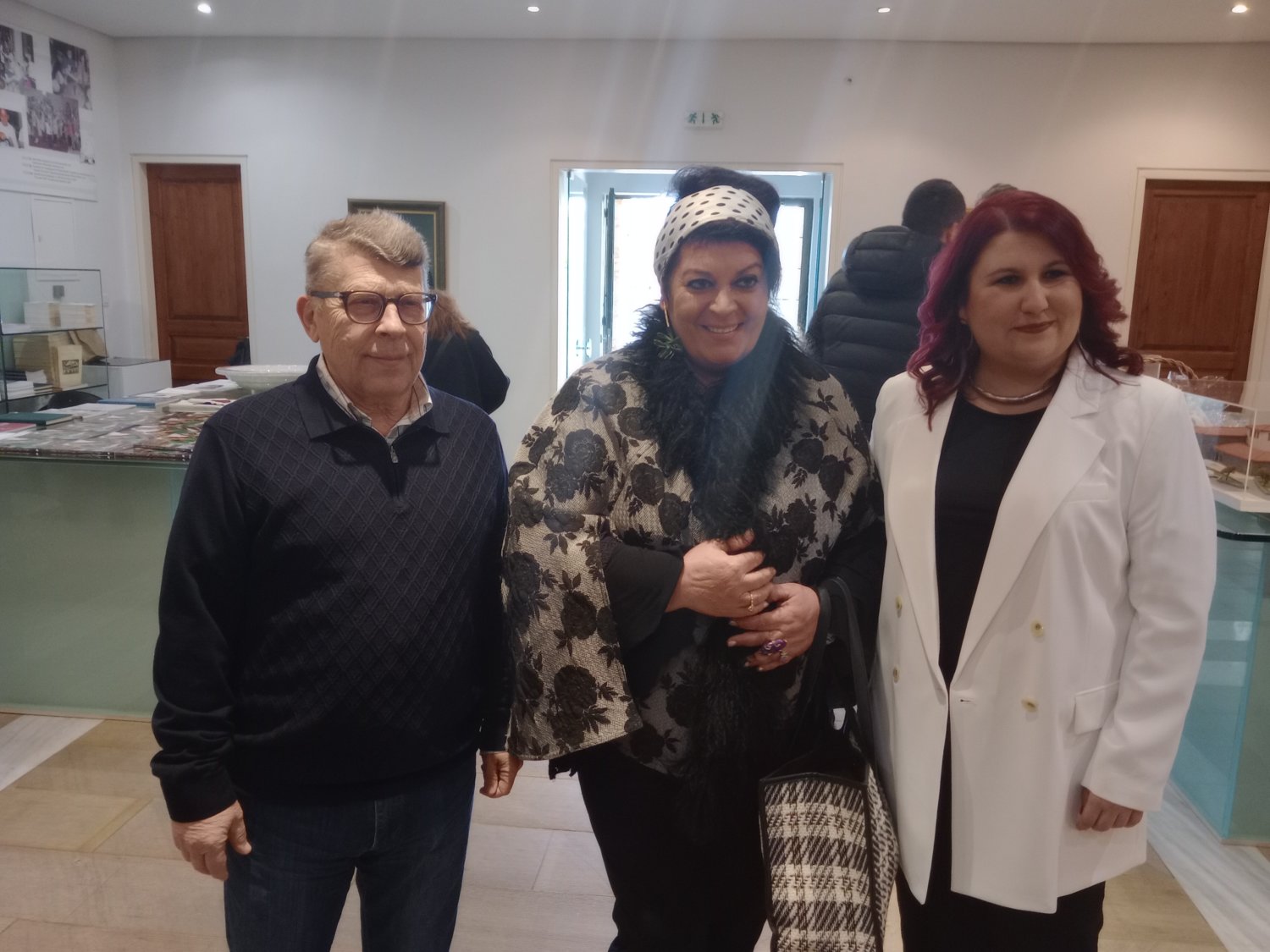Παρουσιάστηκαν «Οι τεντζερέδες της Μαρίας» στο Λαογραφικό Μουσείο ...