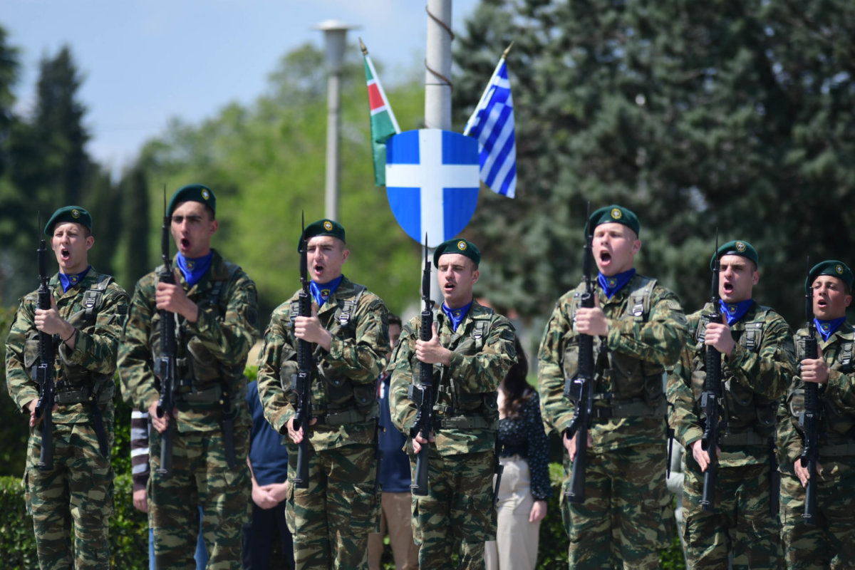 Στην 1η Στρατιά τίμησαν τη μνήμη του Αγίου Γεωργίου (φωτ.) - larissanet.gr