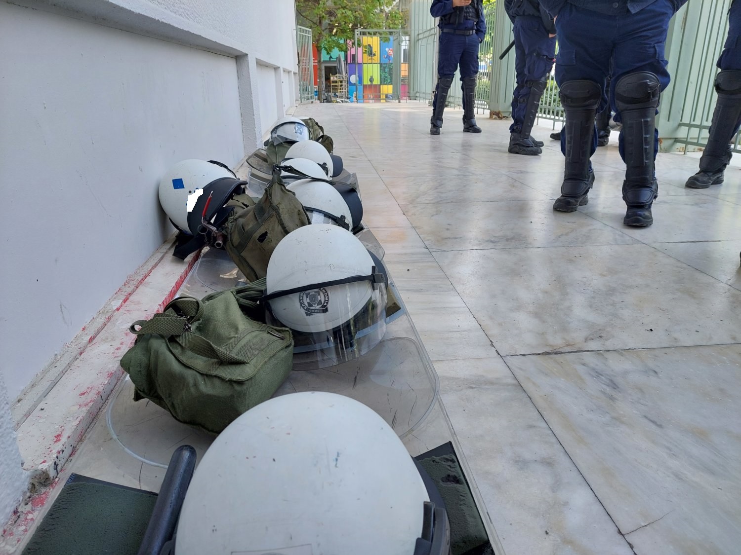 Λάρισα - Δίκη αντιεξουσιαστων: Την ενοχή δύο εκ των τριών ...