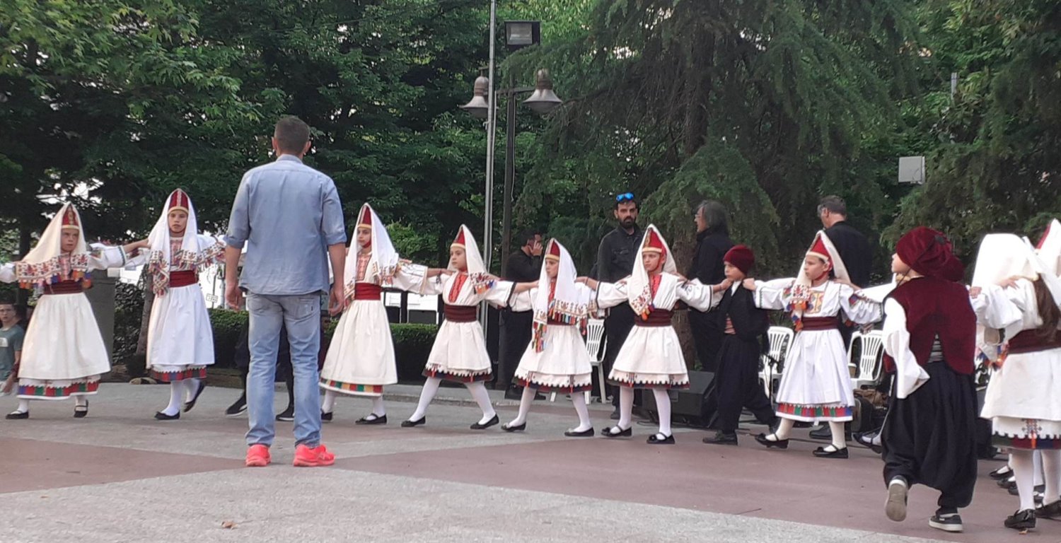 Ξεκίνησε σήμερα το Παιδικό Φεστιβάλ Παραδοσιακών Χορών παρουσία πλήθους ...