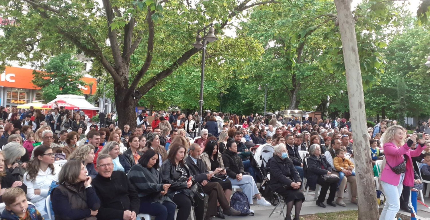 Ξεκίνησε σήμερα το Παιδικό Φεστιβάλ Παραδοσιακών Χορών παρουσία πλήθους ...