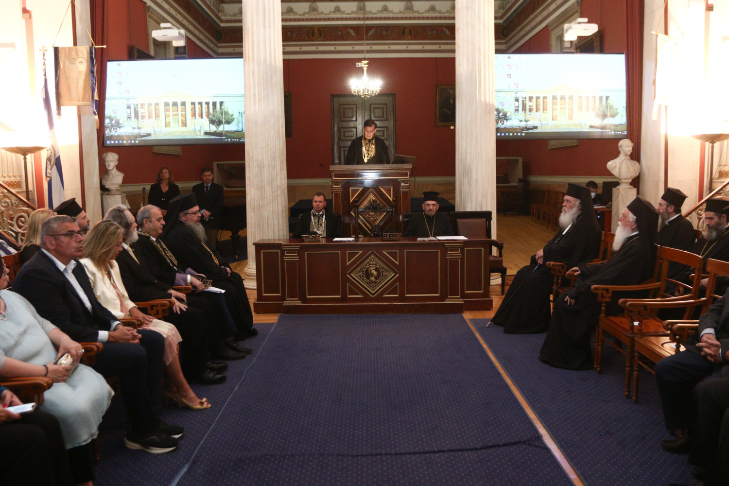 Λαρίσης Ιερώνυμος: Επίτιμος Διδάκτορας του ΕΚΠΑ - Εικόνες από την ...