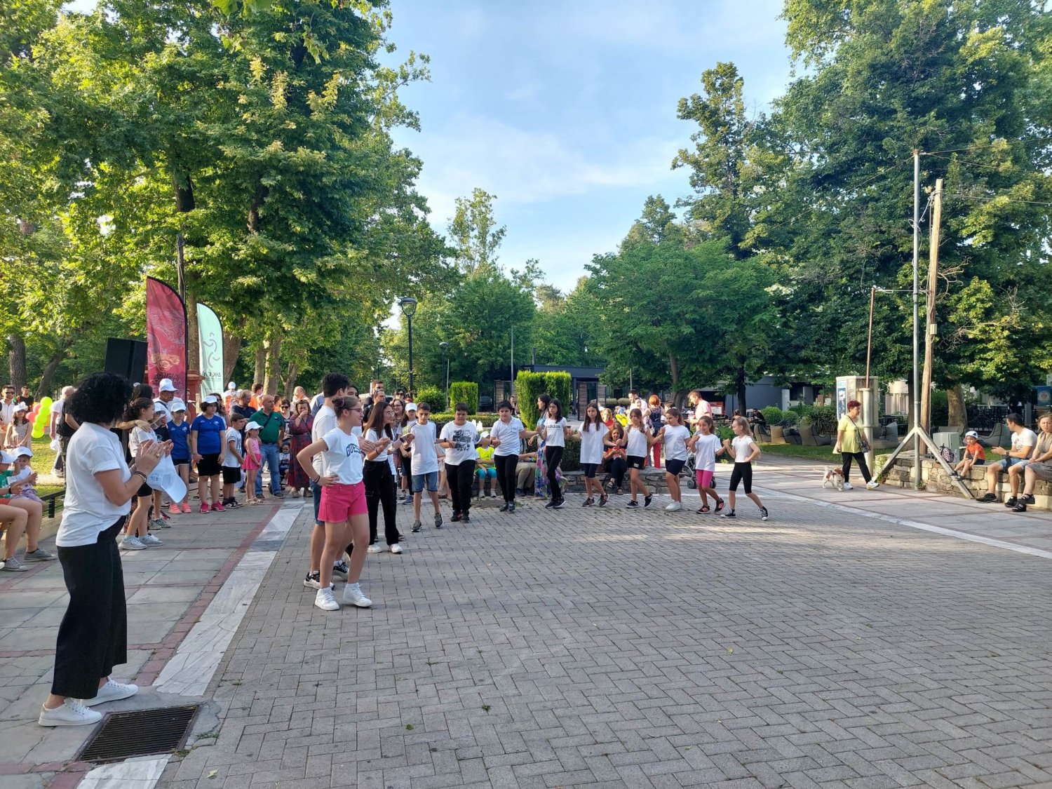 Ατελείωτο παιχνίδι στο πάρκο Αλκαζάρ στη λήξη των αθλητικών ...