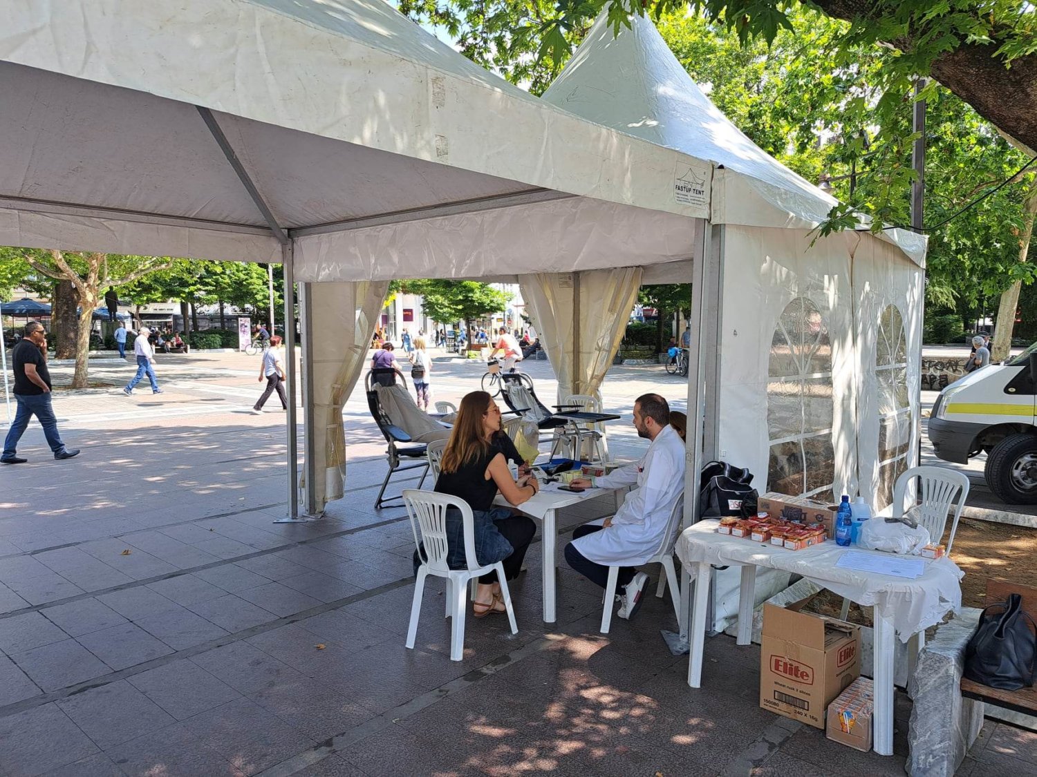 Εκκίνηση για την εβδομαδιαία υπαίθρια αιμοδοσία στην Κεντρική Πλατεία ...
