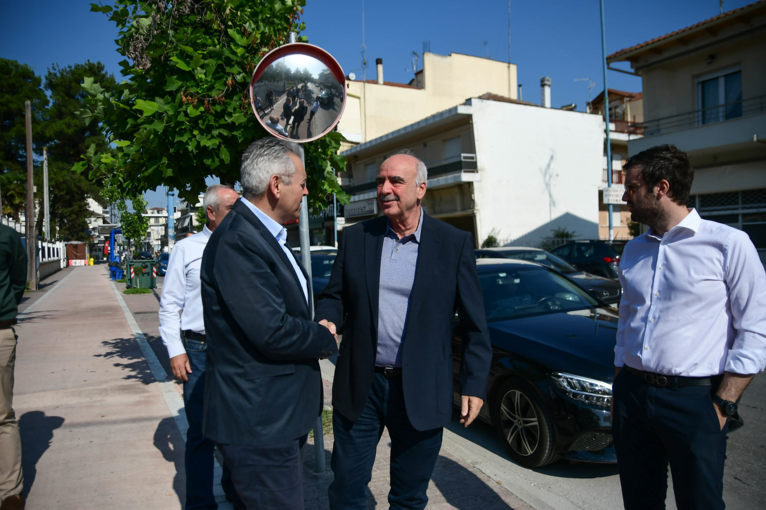 Λάρισα: Στον Μητροπολίτη Ιερώνυμο ο Βαγγέλης Μεϊμαράκης (φωτ. & βίντεο ...