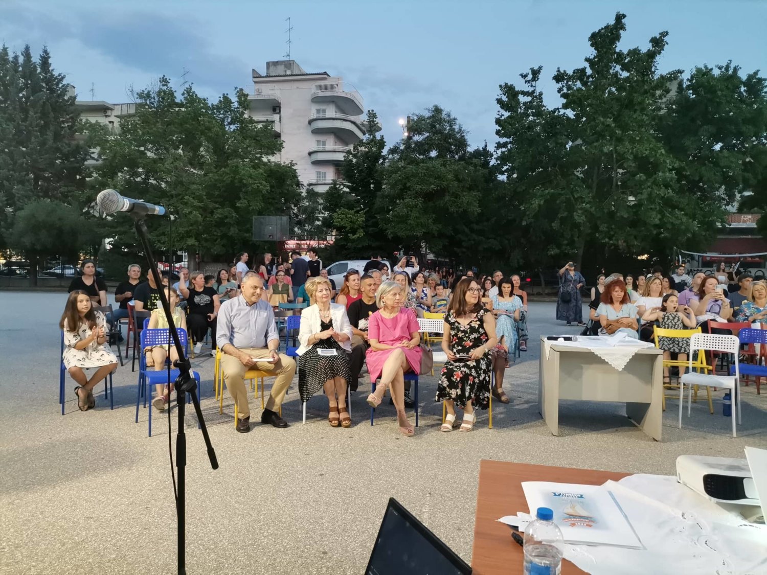 Τελετή αποφοίτησης στο 5ο Γυμνάσιο Λάρισας (φωτ.) - larissanet.gr