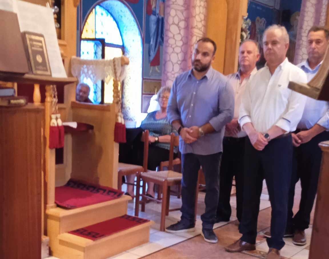 Εσπερινός στον Ι.Ν. Αγίων Αποστόλων Καλλιπεύκης - larissanet.gr