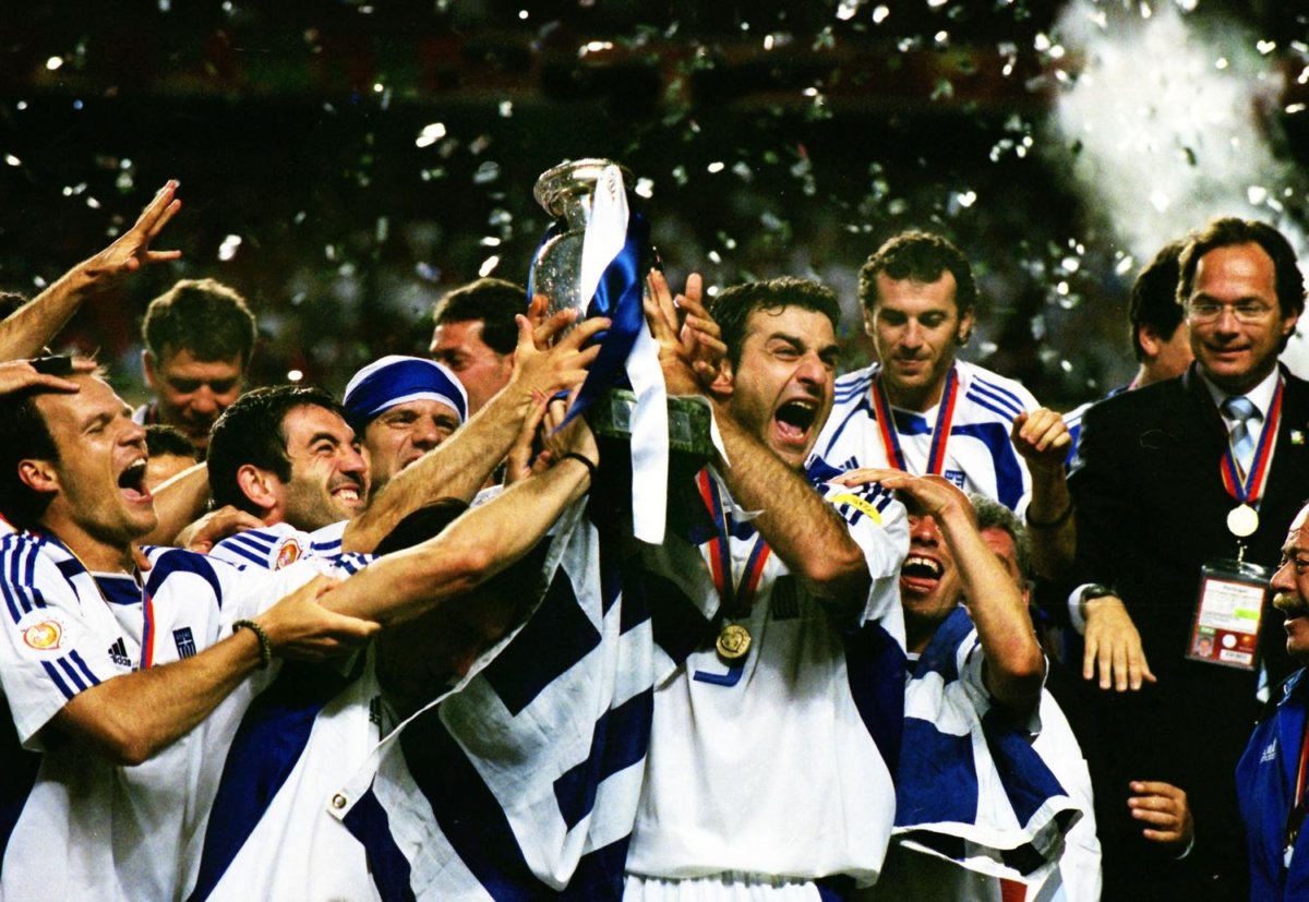 19 χρόνια από το έπος του Euro 2004 - Ελλάδα, η πιο απροσδόκητη ...