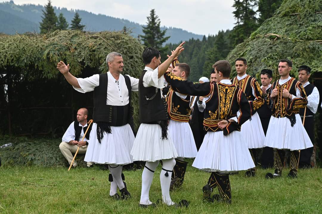 Στο 41ο Πανελλήνιο Αντάμωμα ο Σύνδεσμος Σαρακατσαναίων Λάρισας ...