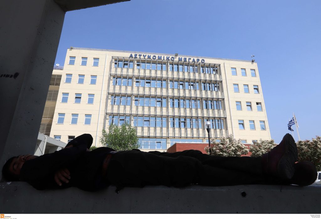 Οπαδική βία: Έρχονται «καρατομήσεις» στην ΕΛ.ΑΣ - Απομακρύνονται 7 ...