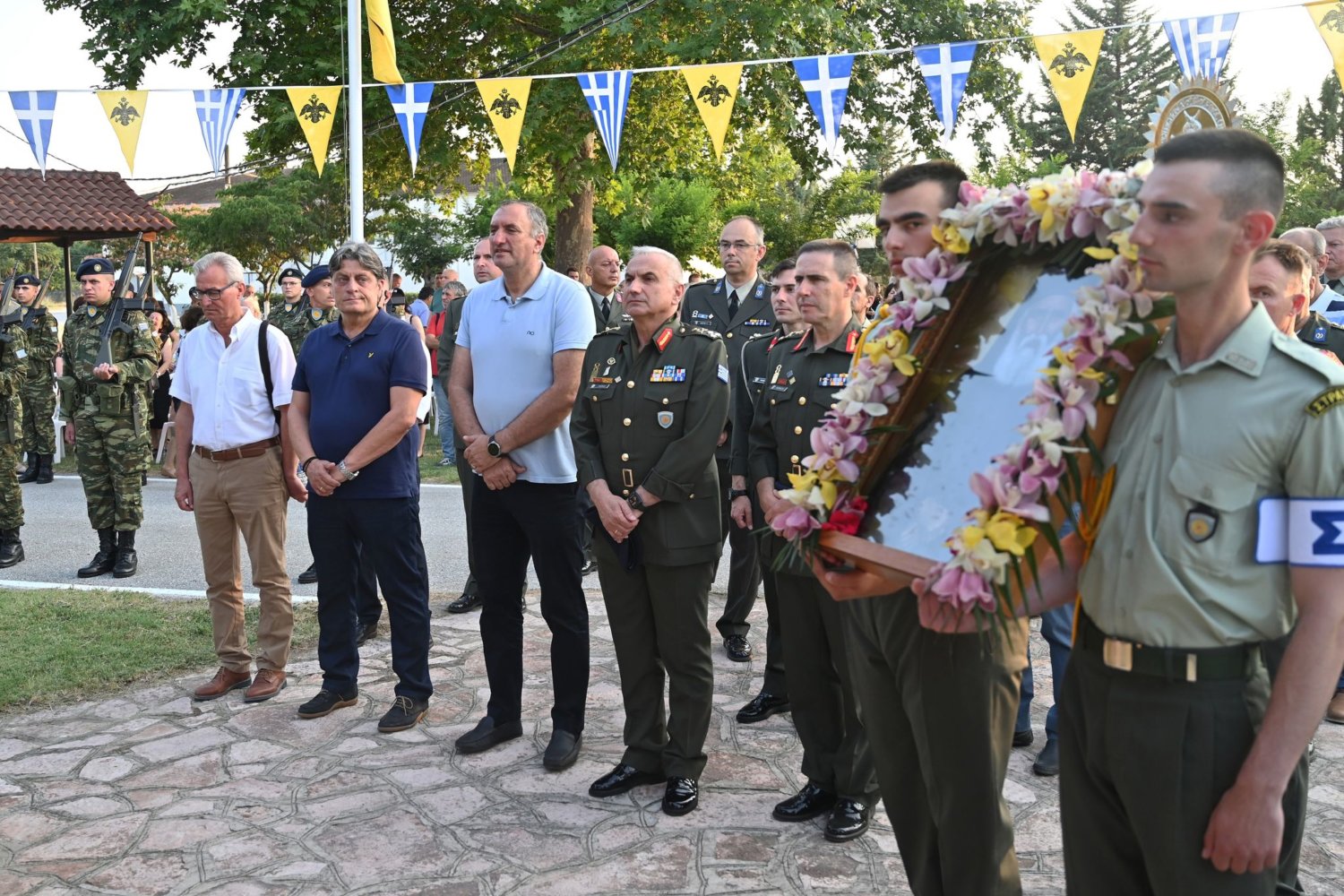 Λιτανεία της εικόνας του Αγίου Παϊσίου στον Αμπελώνα (φωτ.) - larissanet.gr
