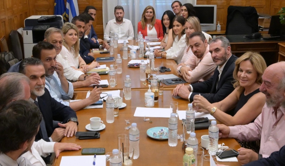 Ομόφωνη επανεκλογή Ε. Λιακούλη ως Γραμματέα της Κ.Ο. του ΠΑΣΟΚ ...