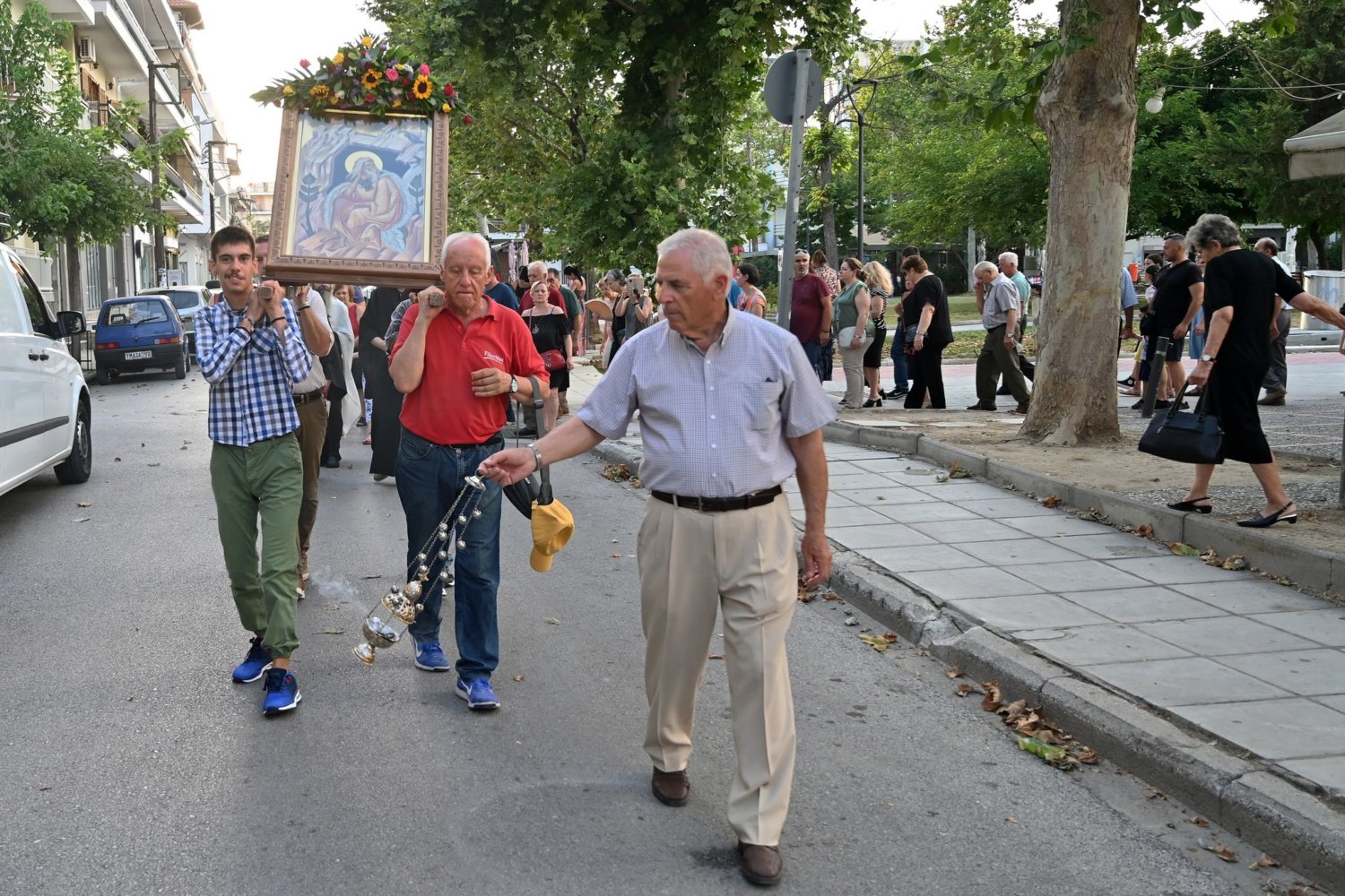 Λιτανεία της εικόνας του Προφήτη Ηλία στη Λάρισα (φωτ.) - larissanet.gr