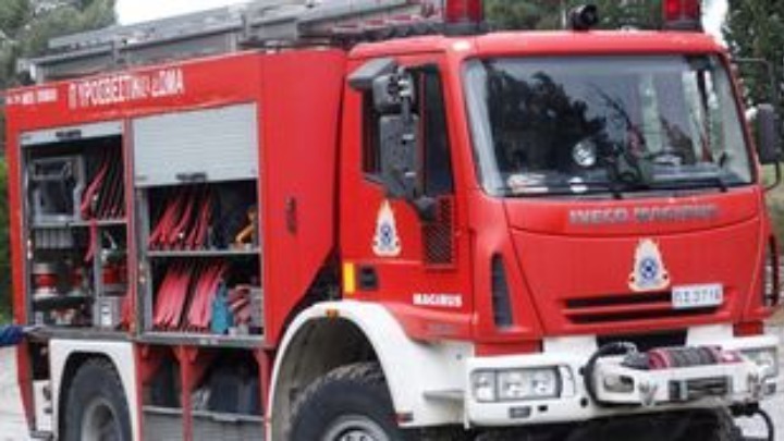 Πυρκαγιά σε υπόγειο χώρο κτιρίου στη Φυλή Αττικής - larissanet.gr