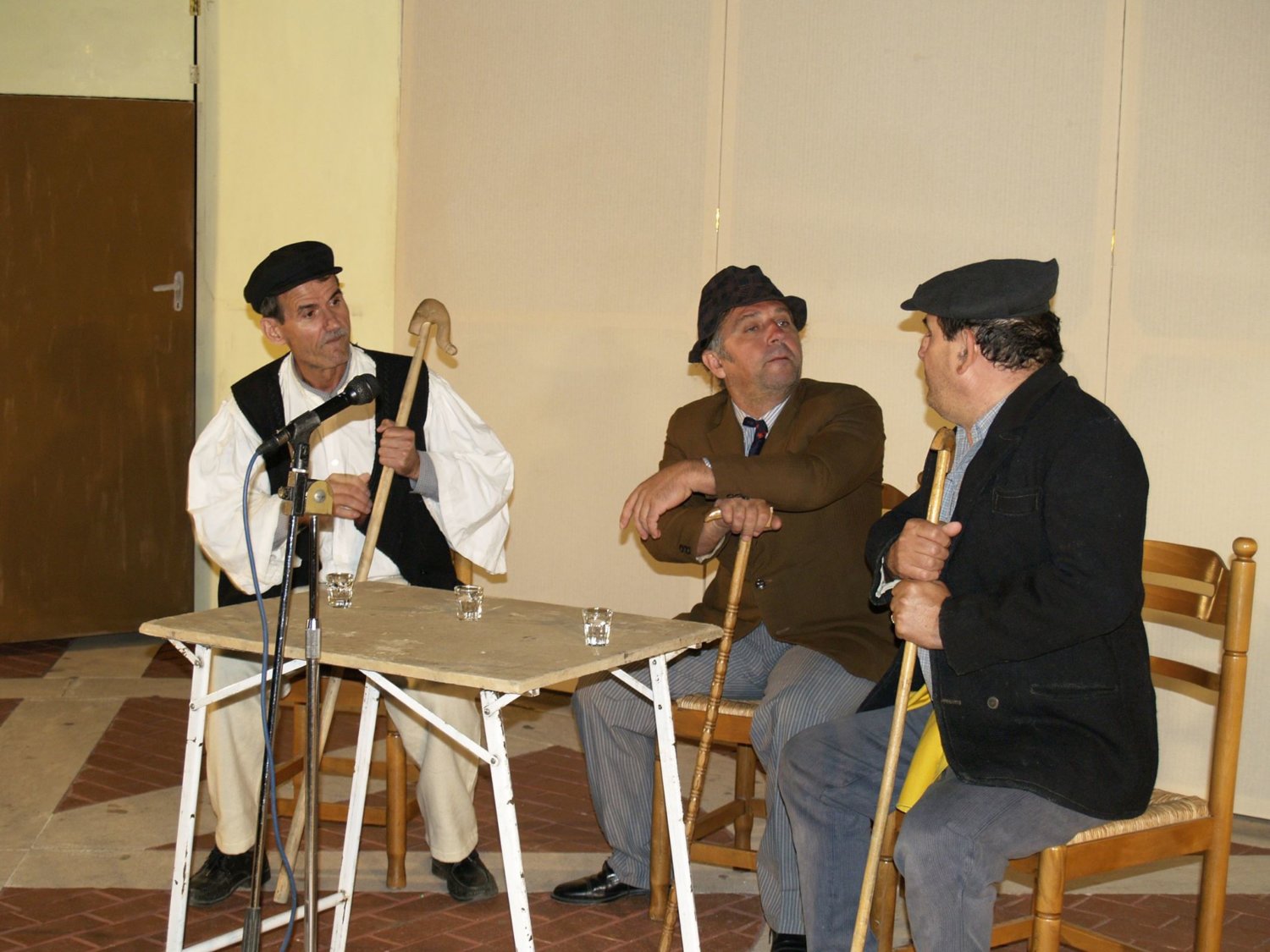 Η κωμωδία του Δημήτρη Ρήτα «Κύριε Υπουργέ, τι έγινε με το θέμα μ ...
