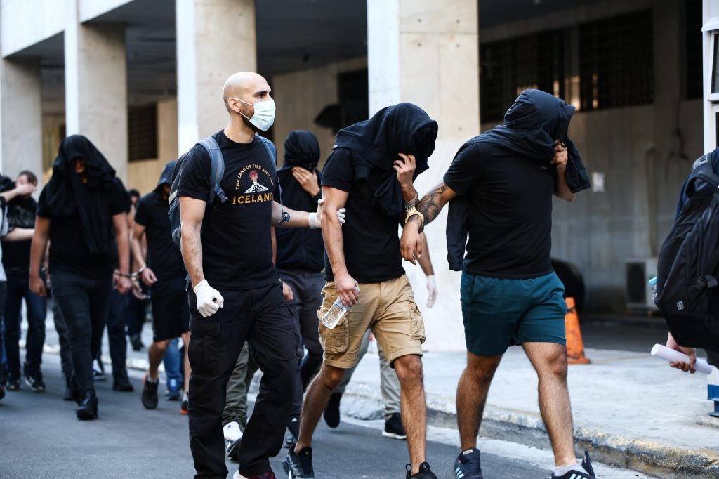Νέα Φιλαδέλφεια: Ξεκινούν οι απολογίες των συλληφθέντων – Πληθαίνουν τα ...