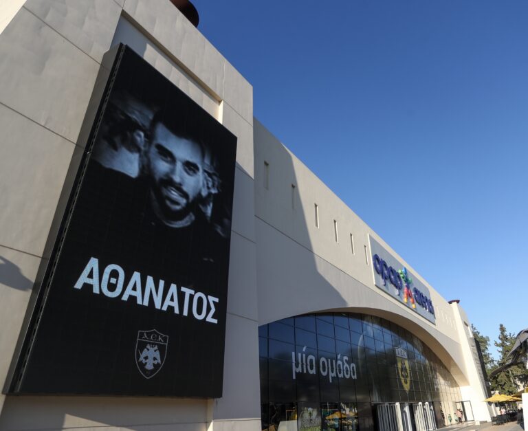 Δολοφονία Μιχάλη: Τους 70 έφτασαν οι προφυλακισμένοι χούλιγκαν ...