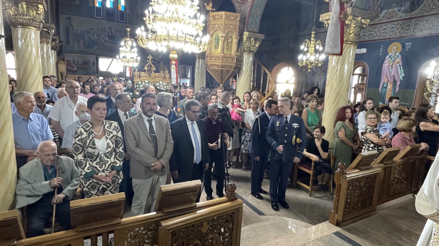 Με λαμπρότητα γιορτάστηκαν στα Φάρσαλα η Κοίμηση της Θεοτόκου και η ...